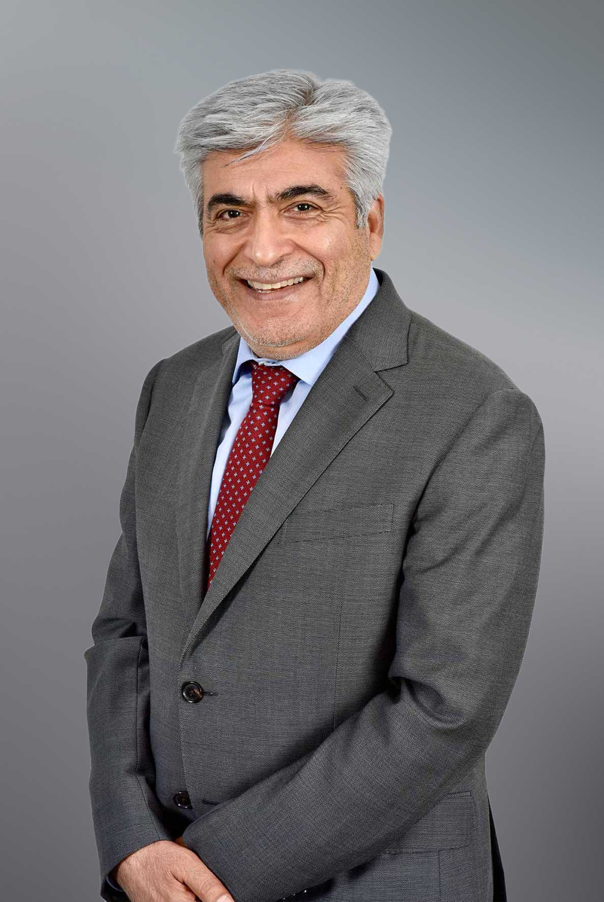 السيد محمد إبراهيم البستكي - عقارات السيف